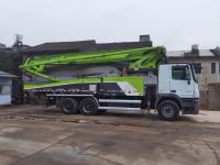 China Used Zoomlion 52m Truck Mounted Concrete Pump 600L Hopper Mercedes Benz Chassis for sale
