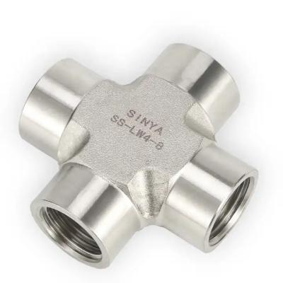 China 1/4 Inch Stainless Steel Double Compression Socket Weld Cross Class 2000/3000 for sale
