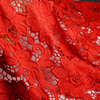 China 135CM 3d Red Flowers Embroidery Guipure Lace Fabric For Garment for sale