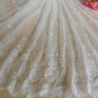 China Vintage Symmetrical Floral Nylon Lace Fabric For Wedding Dress With Scalloped Edge for sale