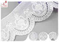 China Cream Embroidered Eyelet Cotton Lace Trim Border With Floral Pattern SGS Verified for sale