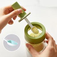 China 250ml Empty Spice Storage Jar Pot With Retractable Spoon 7.2*7.2*15cm for sale