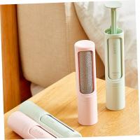 China Ergonomic Reusable Pet Hair Remover Dog Lint Roller Brush 4.3*4.3*18.3cm for sale