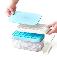 China Reusable Easy Release Square Ice Cube Tray For Whiskey With Lid Storage Bin for sale