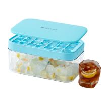 China Premium Silicone Wholesale small Square Ice Cube Mold With Lid and Bin for sale