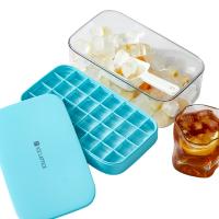 China Reusable Easy Release Square Ice Cube Tray For Whiskey With Lid Storage Bin for sale