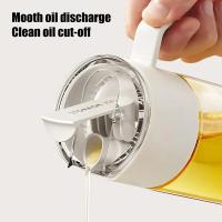 China Gravity Automatically Open Close Oil Dispenser Bottle Leakproof 550ml With Pourer for sale