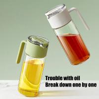 China Gravity Automatically Open Close Oil Dispenser Bottle Leakproof 550ml With Pourer for sale