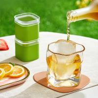 China 1.7 Inch Custom Extra Large Ice Cube Tray Colorful Silicone Ice Cube Moulds With Lid for sale