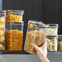 China Different Capacity Clear Plastic Airtight Dry Food Storage Container Set With Lid for sale