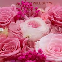 China Magic Cube Heart Shaped Flower Box , Preserved Roses In Heart Box for sale