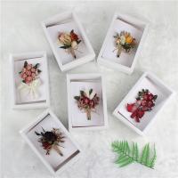 China Handmade Beautiful Dried Flowers Card With Baby Breath Gypsophila Flowers for sale