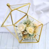 China Metal Framed 15*15*14CM 4-5cm Preserved Rose Glass Dome for sale