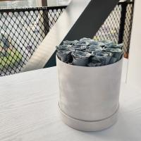 China Velvet Style Eternal Flower Box Wedding Home Decor The Best Gift To Accompany Her Preserved Flower For Valentines Day for sale