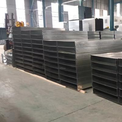 China High Quality Outdoor Stainless Steel Galvanized Three Links Bending Through Trough Type Wireway Cable Tray for sale