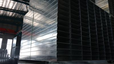China Custom Sizes Solid Base Enclosed Cable Trough with Sealed Enclosed Barrier Protection and Rich Surface Anti-Corrosion Solutions for sale