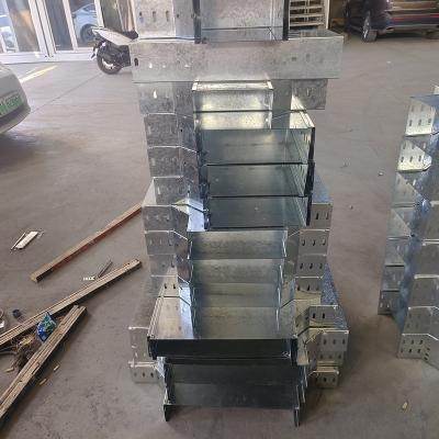 China Segregated Slotted Cable Tray Divider Design for Power Signal Cable Isolation for sale