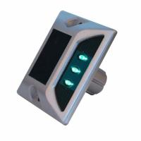 China Solar Powered Cat Eyes Road Reflectors IP68 20 Ton Load Capacity Anti Extreme Weather for sale