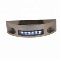 China Solar Powered Road Reflectors IP68 6 LED High Brightness Cat Eye Road Stud 125x43x30mm for sale