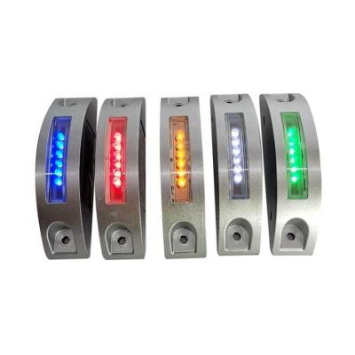China Half Moon Solar LED Road Stud 125x43x30mm IP68 20T Reflective Road Marker for sale