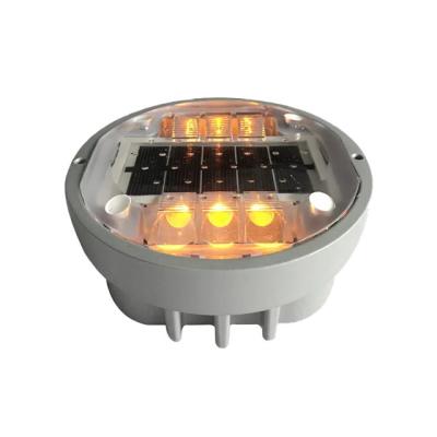China Solar Road Marker 2.5V LED Pavement Stud 125mm 50mm 920g IP68 100h Working Time for sale