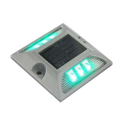 China Green LED Solar Flashing Road Stud Aluminum IP68 20T Load Capacity 1000m Visibility for sale