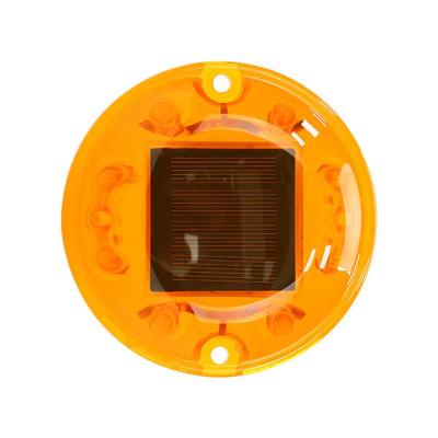 China 2V 200MA Solar Road Marker Flashing High Brightness LED 8 or 10 Pcs IP68 for sale