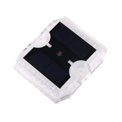 China Solar Road Marker Light 115x110x20mm 20T Load Capacity IP68 Waterproof LED Road Stud for sale