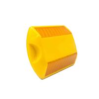 China ABS Plastic Road Reflector RSV-D102 97g 116x82x18mm Driveway Safety Amber Pavement Marker Stud for sale