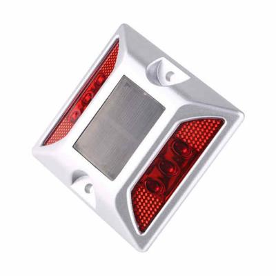 China Solar LED Road Stud Reflector 20T Load Capacity IP68 Waterproof Red White Green Blue Yellow for sale