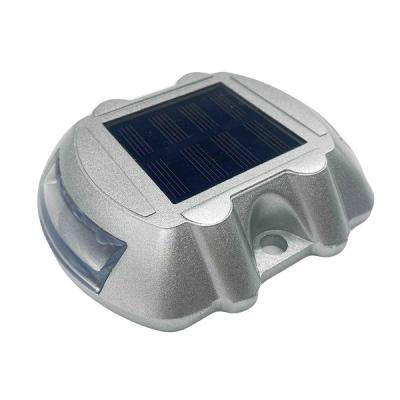 China Solar Road Marker Lights Flashing LED Traffic Warning Cat Eye 110x95x23mm IP68 for sale