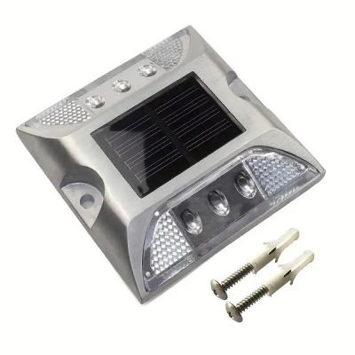 China Solar Powered Road Reflector Aluminum Cat Eye 105x105x23mm IP68 20T Load Capacity for sale
