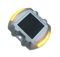 China Solar Powered Road Reflectors 2V LED Highway Markers IP68 Waterproof 20T Load Capacity for sale