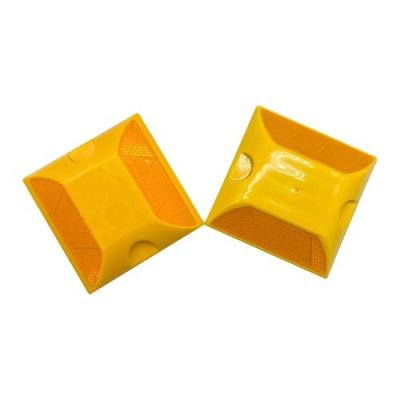 China 100mm Amber Reflective Road Stud Double Side ABS Plastic Cats Eye 20T Load Capacity for sale