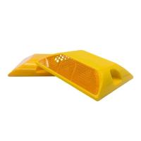 China 100mm Amber Reflective Road Stud Double Side ABS Plastic Cats Eye 20T Load Capacity for sale