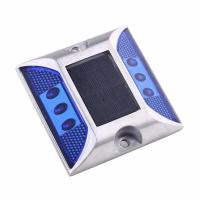 China 2V Solar LED Road Stud 105x105x23mm Epistar Chip 20T Load IP68 for sale