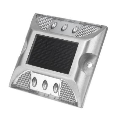 China Solar LED Road Stud Flashed Pattern IP68 6 LED Epistar Chip 1000m Visual Distance for sale