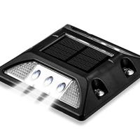 China High Visibility IP68 Solar LED Road Studs Long Working Time Deck Lights for sale