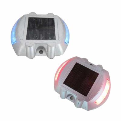 China Solar LED Road Stud Cat Eye Flashing Marker IP68 20Tons Aluminium Alloy for sale