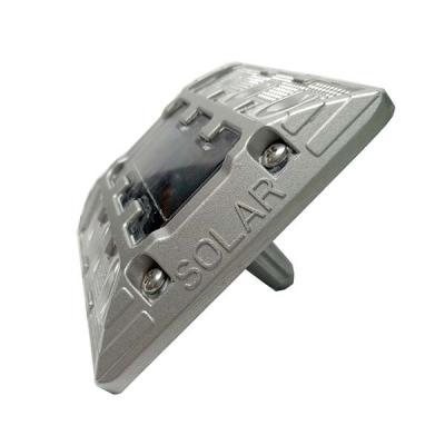 China Solar LED Road Studs IP68 40T Load Capacity 1000m Visual Distance for sale