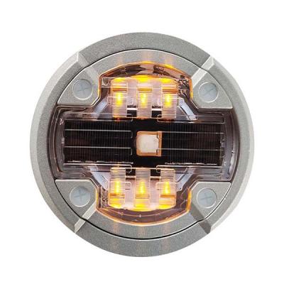 China Solar LED Road Studs 136x37mm High Brightness Red Cat Eyes 45T Load IP68 for sale
