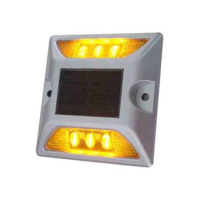 China Amber Solar LED Road Stud Aluminium Casting IP68 115x110x23mm 6 LED for sale