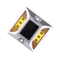 China Solar Powered Cat Eye Road Reflectors Aluminum LED Road Stud Light 115x110x23mm IP68 for sale