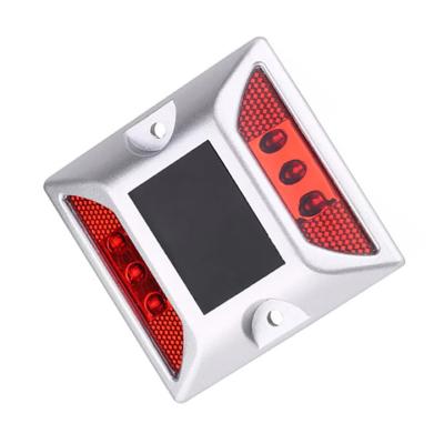 China Solar LED Road Studs 115x110x23mm IP68 Waterproof Traffic Safety Cat Eye Light for sale