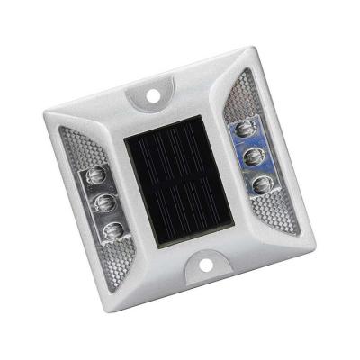 China Solar LED Road Studs Aluminum Cat Eyes 20T Load Capacity IP68 Waterproof 115x110x23mm for sale