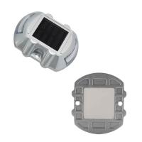 China CE IP68 Solar LED Road Studs 110x95x23mm 6 LEDs 1000m Visual Distance Traffic Cat Eyes Light for sale