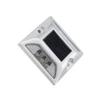 China Solar LED Road Stud Aluminium Cat Eye Traffic Light Marker IP68 20T Load Capacity for sale