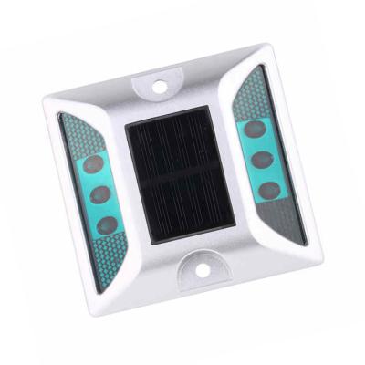 China Solar LED Road Stud Light IP68 Aluminum Cat Eye Reflector 115x110mm 100H Working for sale