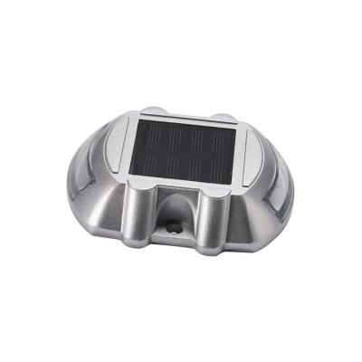 China Solar LED Road Stud 110x95x23mm IP68 Waterproof Aluminum Cat Eye Road Stud for sale