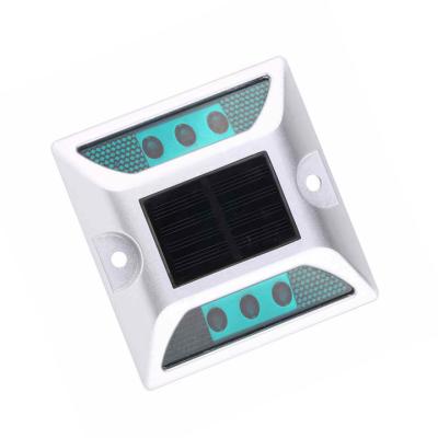 China Solar LED Road Stud RSV-A106 6 LED Epistar IP68 Waterproof 20T Load Capacity for sale
